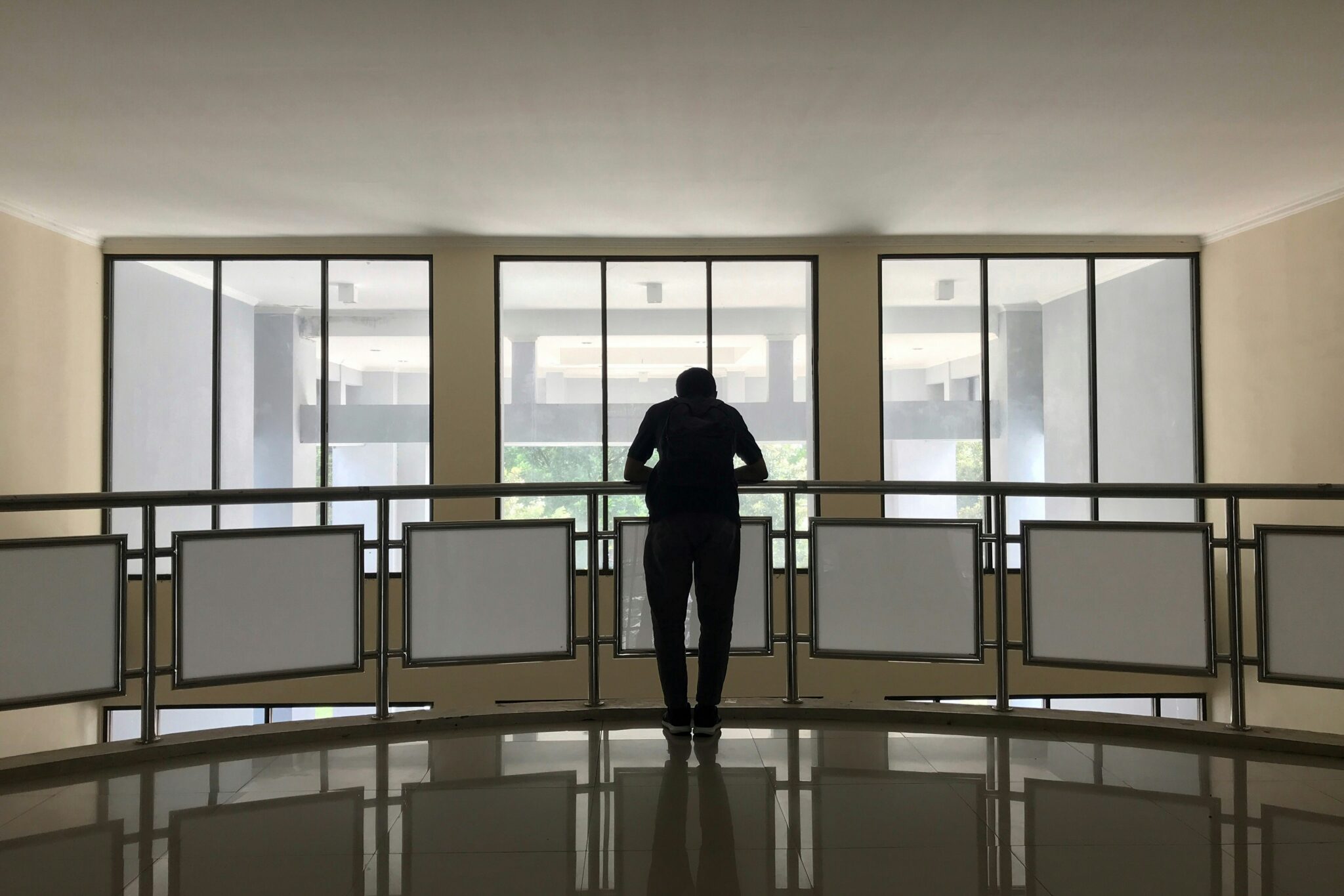 Layoffs: A Nonprofit Leader’s Guide to Compliance